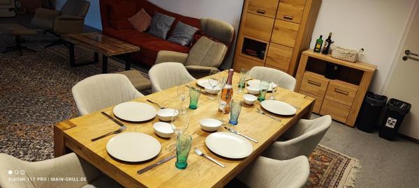Ferienwohnung - Loft - Mit 123qm Bei Würzburg Mit Eigenen Gratis Parkplatz Terasse Grill Wlan - Nur Einzelbetten - Würzburg