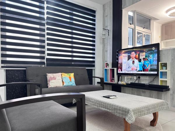 Midas Seri Alam Modern And Cozy 4-5 Pax - Johor