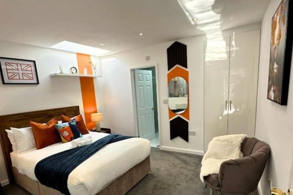 Modern Birmingham Studio Free On-site Parking - Solihull