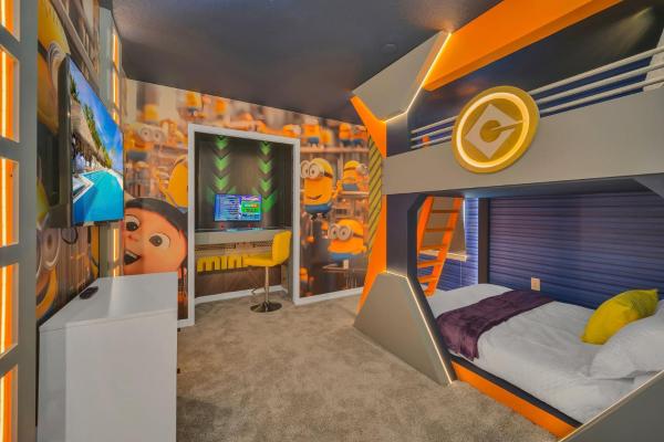 Large Luxury Retreat With Game Room In Windsor Cay - United States