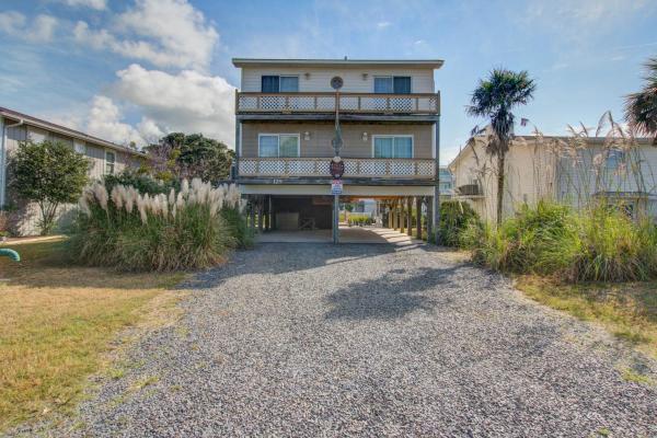 Canal-front Home & Porch - Floating Boat Dock, Central Ac, Outdoor Shower, Wifi - Holden Beach, NC