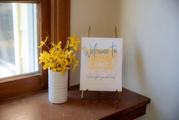 Sunny Side On Storm 3br 3ba Retreat - Ames, IA