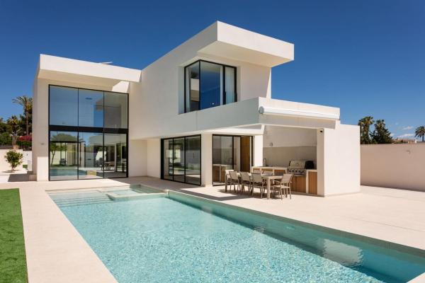 Ultra-modern 5-bed Luxury Chalet With Private Pool & Home Cinema 13 Min To Beach - El Campello