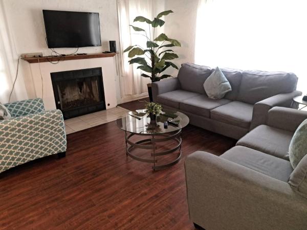 3 Bedroom Plus 2 Baths In Beverly Hills - Beverly Hills, CA
