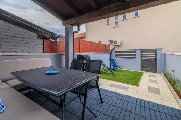 Holiday Home With A - C In Jadranovo 54777 - Crikvenica