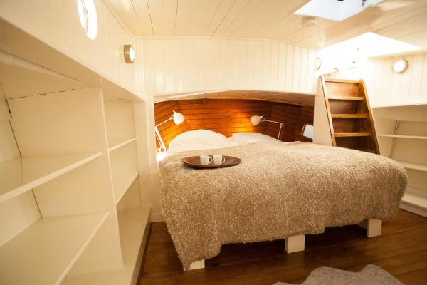 Renovated B&b Houseboat In The Centre Of Amsterdam - Amsterdam
