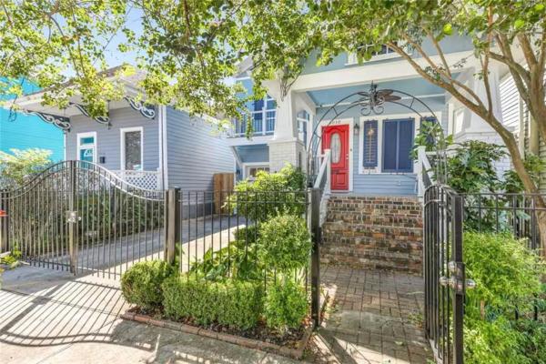 Private Bedroom Bath Plus Sitting Room & Porch - New Orleans, LA