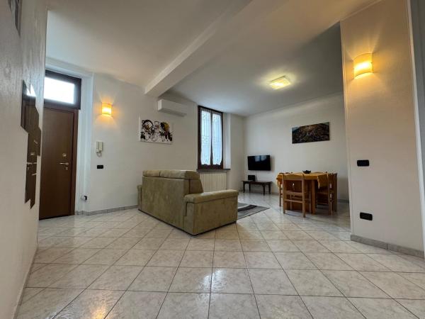 8 Min To Milan Mxp Airport With Train Station - Gallarate