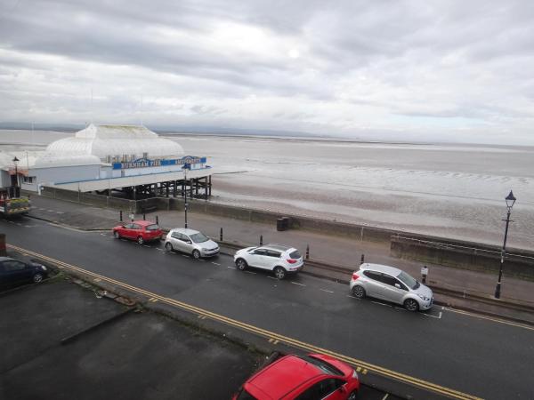 Lovely Family Seafront Property In Burnham-on-sea, 3 Bedrooms - Burnham-on-Sea
