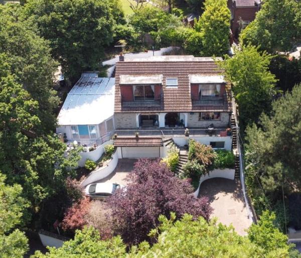 Indoor Heated Pool - Large Family Home - Sleeps 12 - Near Bournemouth Beach - Bournemouth