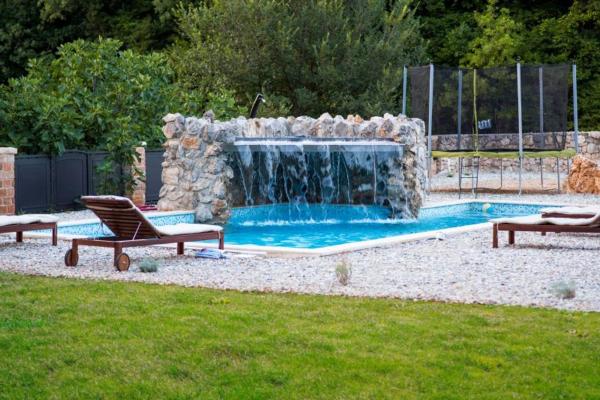 Viletta With Pool, Waterfall, Privacy, Large Garden - By Traveler Tourist Agency Krk - Id 2212 - Ponte