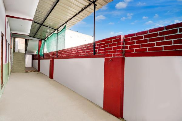 Spot On R K Stay In - Mughalsarai