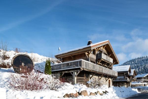 Chalet Des Cîmes, Chaleureux Avec Jacuzzi Et Sauna - La Bresse