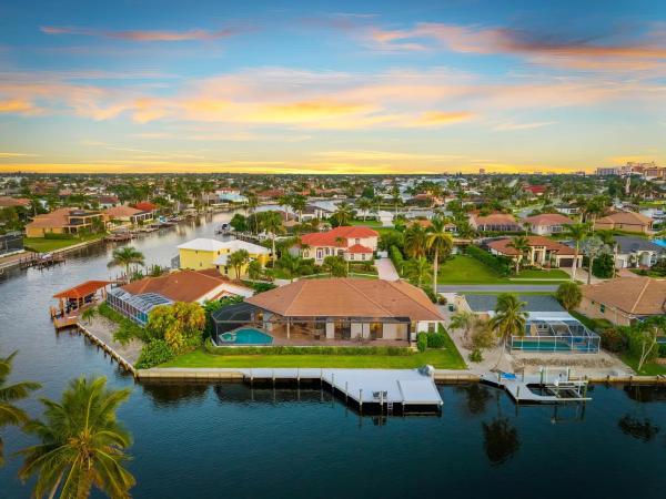 Marco Island Villa - Waterfront, Pool & Boat Dock - Marco Island, FL
