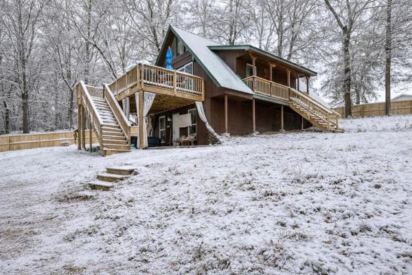Family A-frame, Hottub, Firepit, Climbingwall, Evcharger, & More - Guntersville Lake