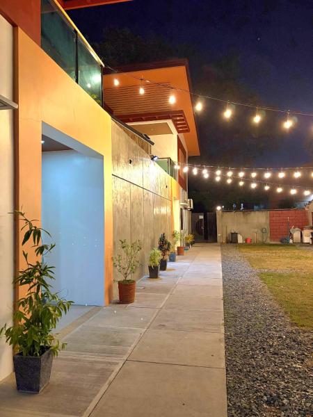Pool And Karaoke Private Villa Near Clark Airport - Angeles