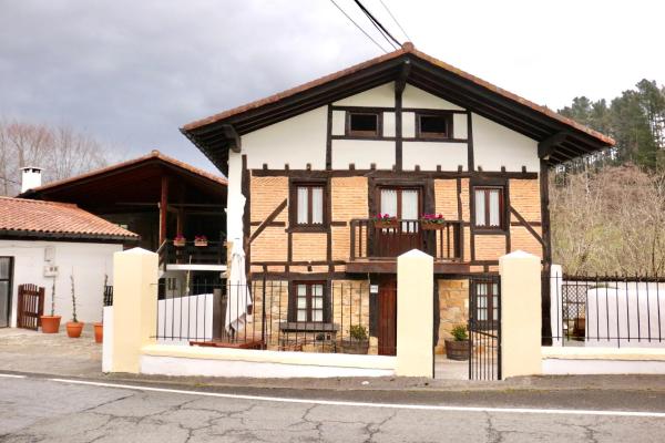 Eskinakoetxe - Tourist Accommodation For Groups In Urdaibai - Basque Country