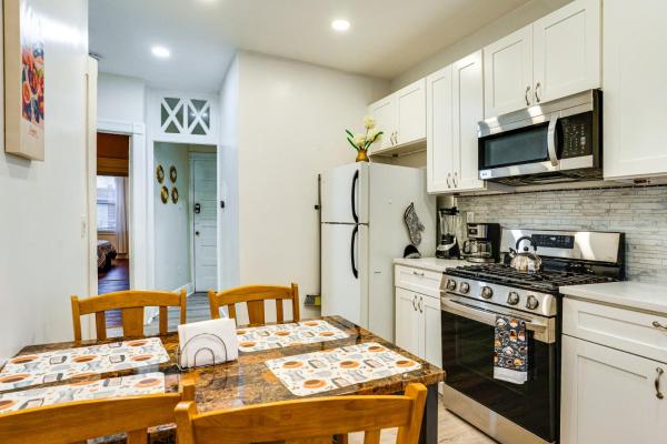 Easy Nyc Access! Gateway Region Apartment W/ Yard - クイーンズ, NY