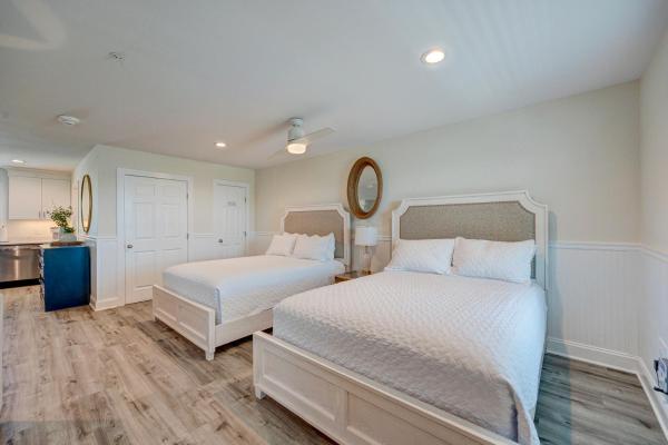 1004 Queen Pet Friendly Suite, 1st Floor Oasis - Wilmington, NC