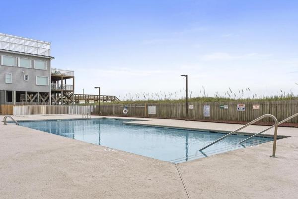 Kat Cove 2: Oceanfront Condo, Direct Beach Access - Ocean Isle Beach, NC