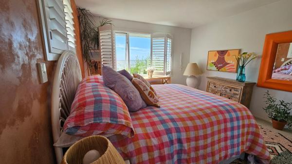 Bajo El Sol - Marlborough District