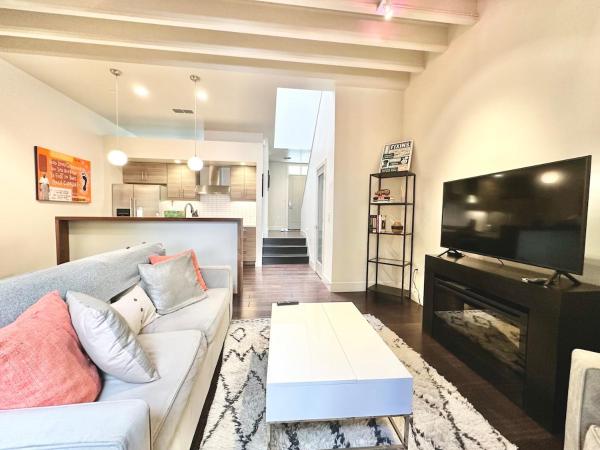 Modern 2 Bedroom By Midtown Walk Distance To Bars And Restaurants - Sacramento