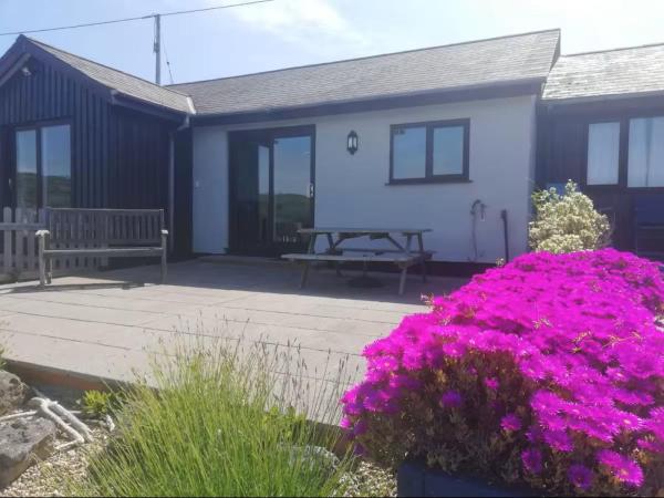 Beach Chalet, Plymouth, Devon, Couples, Romantic, Seaviews, Beach, Bovisand, Views, Quiet - Plymouth