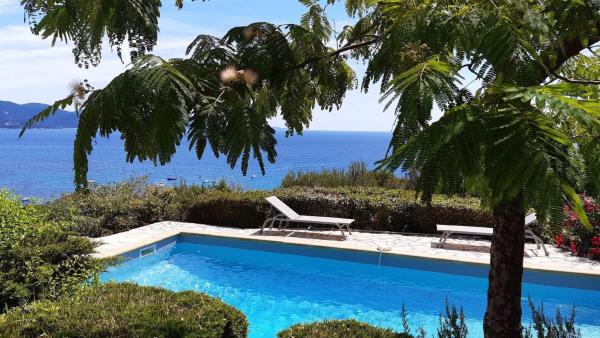 Bo200-f031 Maison 3 Pièces 8 Couchages Bormes Les Mimosas - Île du Levant