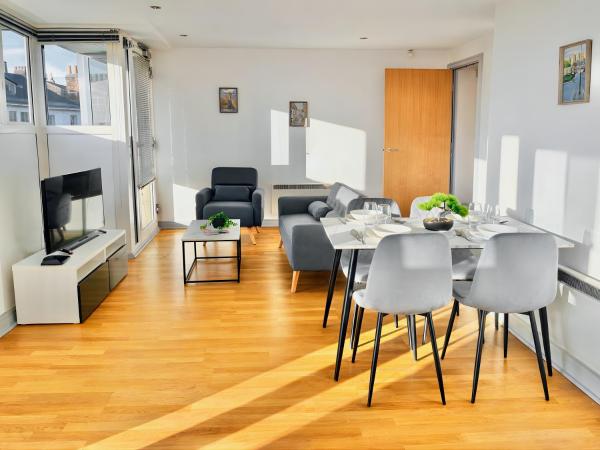 Bright 2-bed Apartment York City Centre - Walk To Everything, Prime Location - York