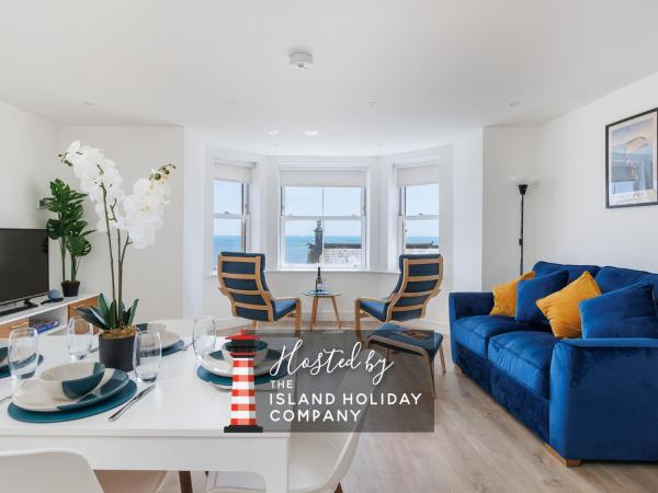 Beaumont - Stylish Brand New Apartment With Ocean Views Steps From Ventnor Beach, Award Winning Restaurants And Trails Perfect For Families And Couples For A Peaceful Coastal Escape - Shanklin