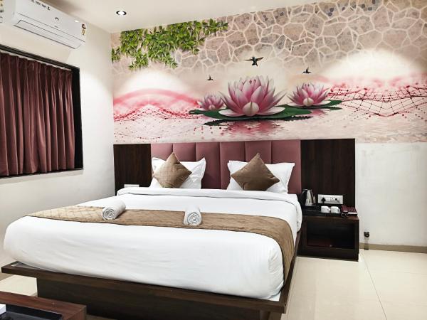 Kings Executive And Restaurant - Tuljapur