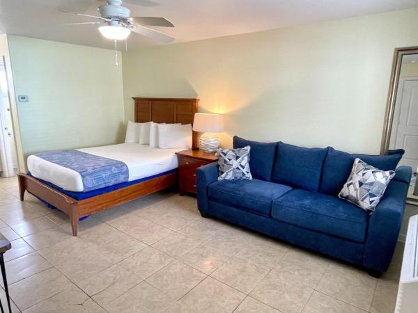 Beachgate Condo Suites And Hotel 421 Condo - Port Aransas, TX