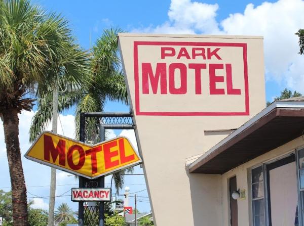 Park Motel - Tampa, FL