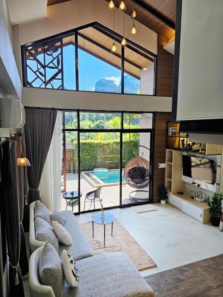 Ploy Mountain View Pool Villa - Ao Nang