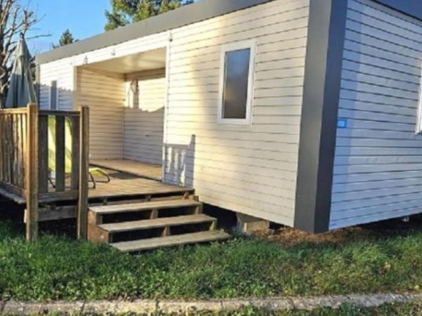 Mobil Home 6 Pers Avec Terrasse à Charlieu - Api-1-52-1219 - Charlieu