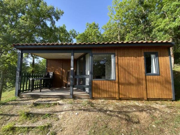 Chalet 5 Pers. Avec Terrasse à Saint-cybranet - Api-1-52-1264 - Vézac