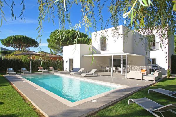 Villa Deluxe 3 Chambres - Piscine Privée - Calvi