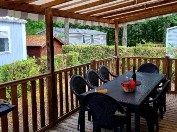 Mobil Home 40m² Pour 8 Personnes Avec Terrasse - Api-1-52-1567 - Loiret