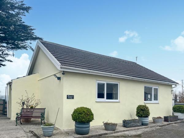 Heron's Lodge - Carmarthen