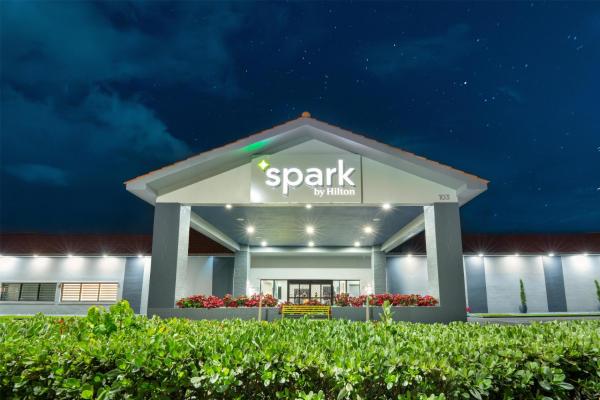 Spark By Hilton Ponce - Ponce