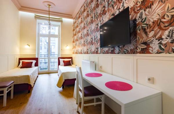 Dodo Acomodo 10 - Kazimierz, Vintage - High Ceilings - Near Station - Krakow