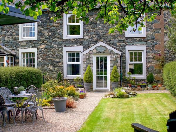 Apple Tree Cottage - Scotland