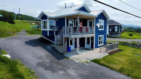 Drift Ashore House - Gros Morne National Park Of Canada