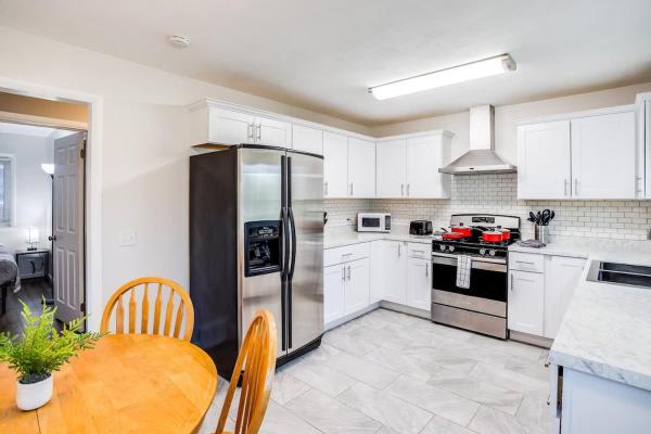 Modern & Quiet Suburban Ranch Mins To Dtwn And Stores - Rochester, NY