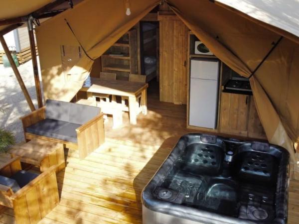 Tente Lodge Avec Terrasse & Jacuzzi Privé - Grimaud - Api-1-52-1718 - Saint-Tropez