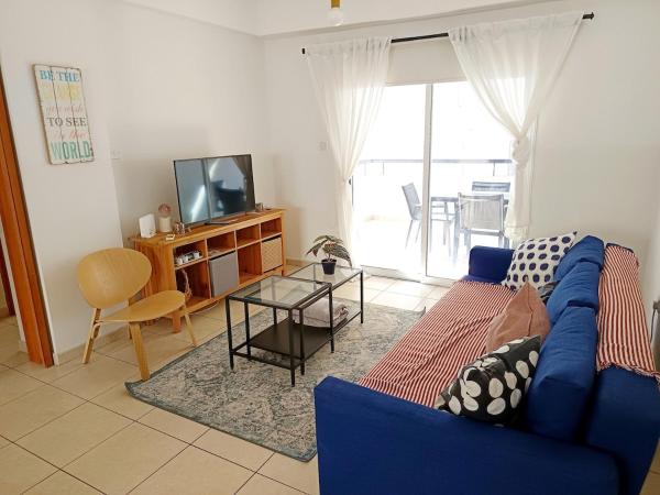 City Center Walking To The Beach 2 Bedrooms - Larnaca