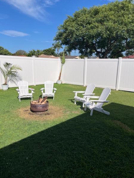 Sauna - Fire Pit - Pet-friendly 3br Retreat - Gold Coast