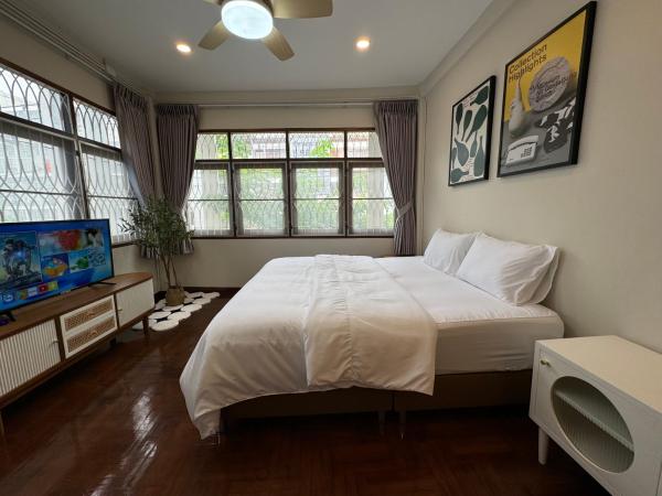 Sadhu10bedbake - Bangkok