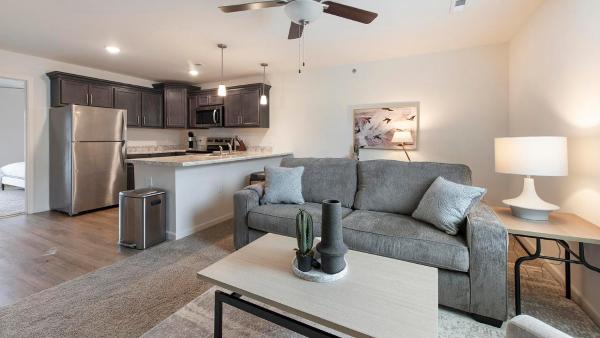 Landing Amazing 1bd Pool Gym - Greer, SC
