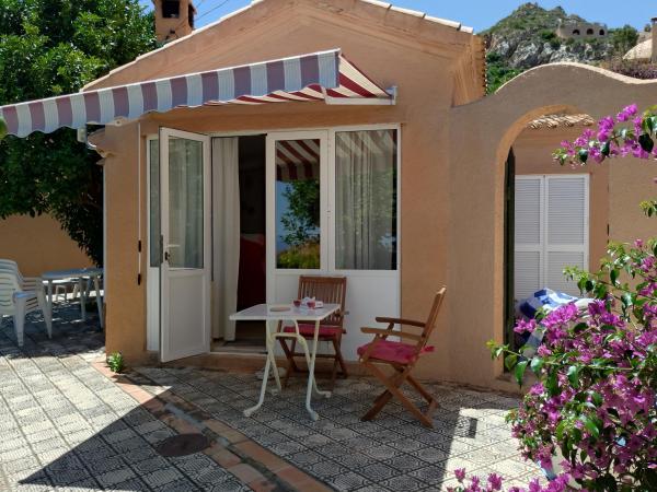 Cedra 5, Holiday Home, Cosy Apartment - Mojácar